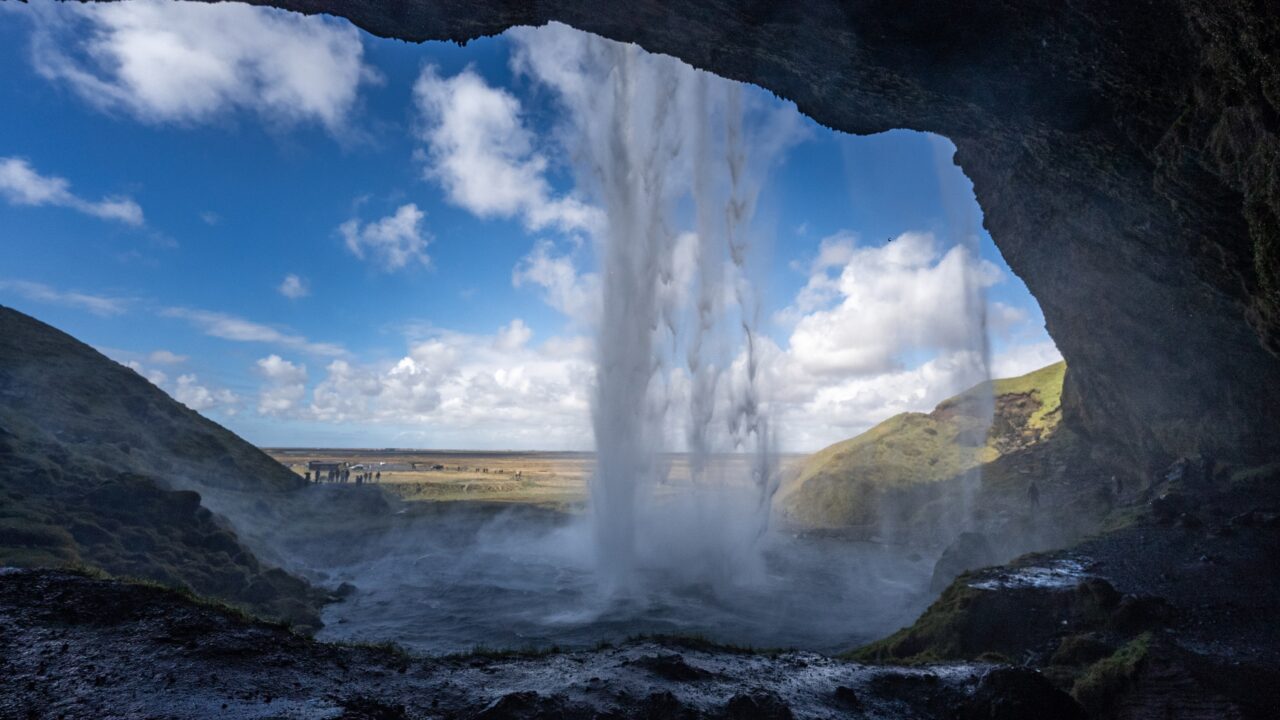 10 Tips Before Your Trip to Iceland in Summer - Katlatrack